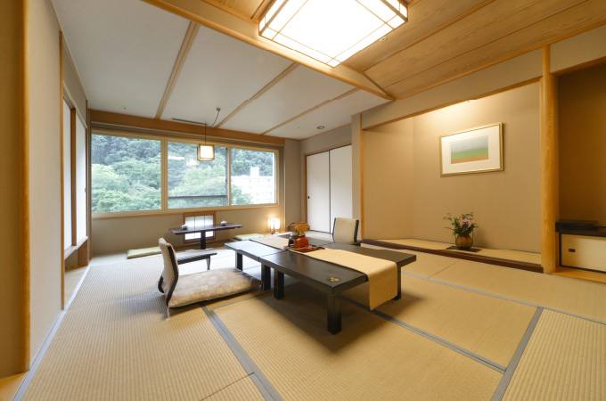 Casual Japanese-style Room | Guest rooms |HANAMOMIJI | Jyozankei onsen ...
